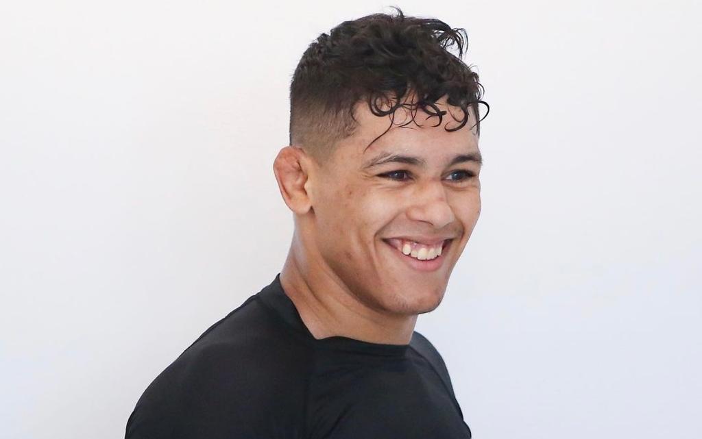 Mica Galvão enfrenta craque do MMA em card estrelado do WNO